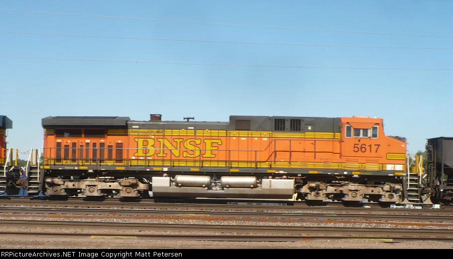 BNSF 5617